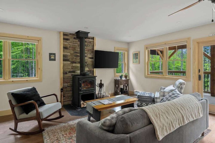 Wander In | Close To Mount Snow & Stratton - Jamaica, VT