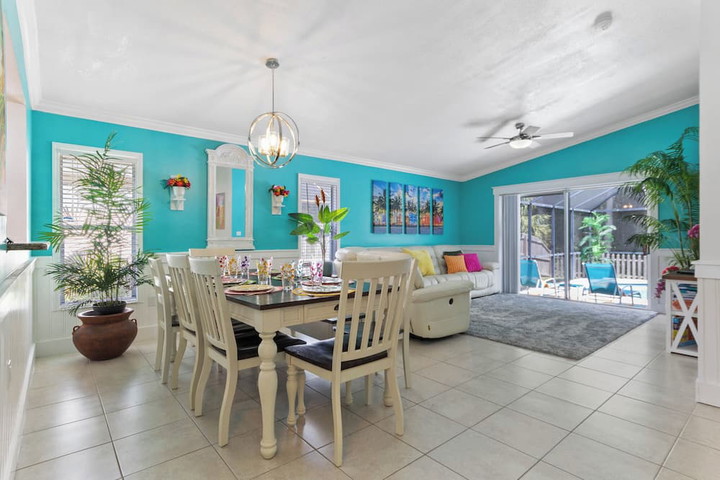 Beautiful Retreat Near Mco And Theme Parks With Free Heated/chilled Pool! - St. Cloud, FL