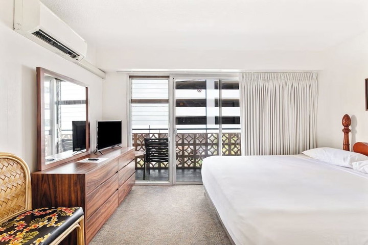 Your Search For The Perfect Stay Ends Here! Outdoor Pool, Pets Are Welcome! - Honolulu, HI