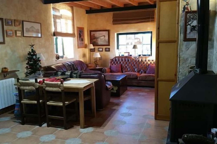 Casa Rural Antigua Estación De Tren Para 10 Personas - Benavente, España