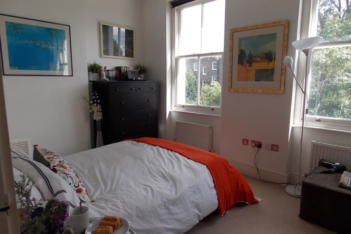 Bright Flat Close To Kentish Town Station. Fully Equipped Quiet Rd Off High St - Londres