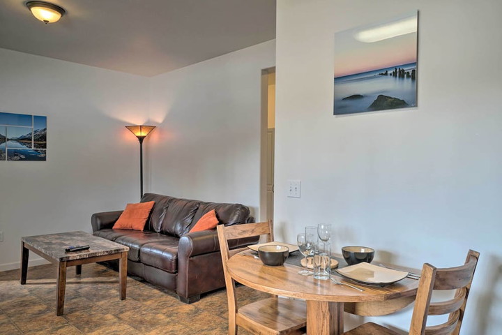 Northern Lights View! 2-unit 'Fitz Creek Retreat' - 阿拉斯加州