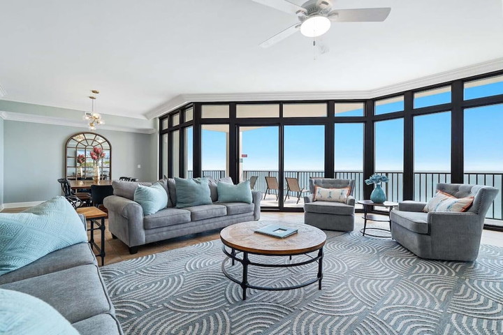Precioso Condominio Frente Al Mar! Phoenix West Ii Lazy River, Waterslide! - Orange Beach, AL