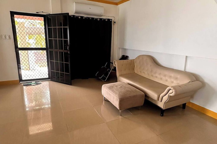 Becca's Vacation House - San Remigio