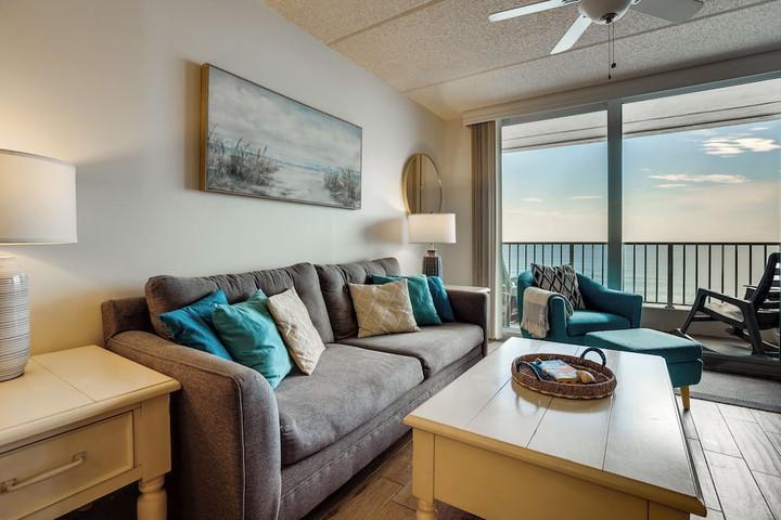 Unwind Poolside, Walk To Shore! Ponce Inlet Escape - Ponce Inlet, FL