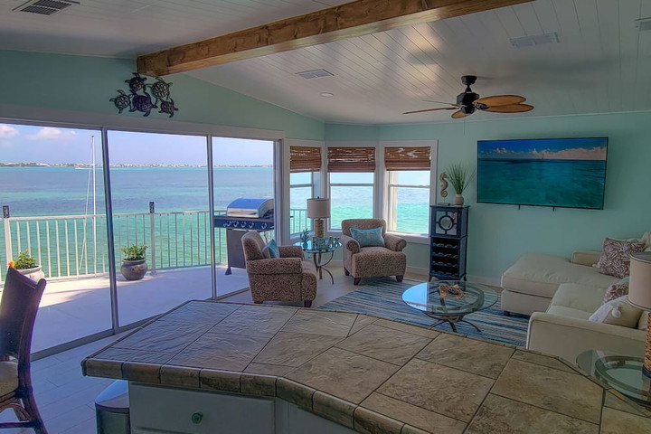 Emerald Seas - Florida Keys Ocean Front Paradise! - Big Pine Key, FL