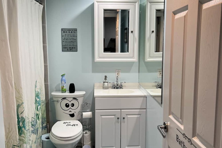 Room In Townhouse - Vancouver