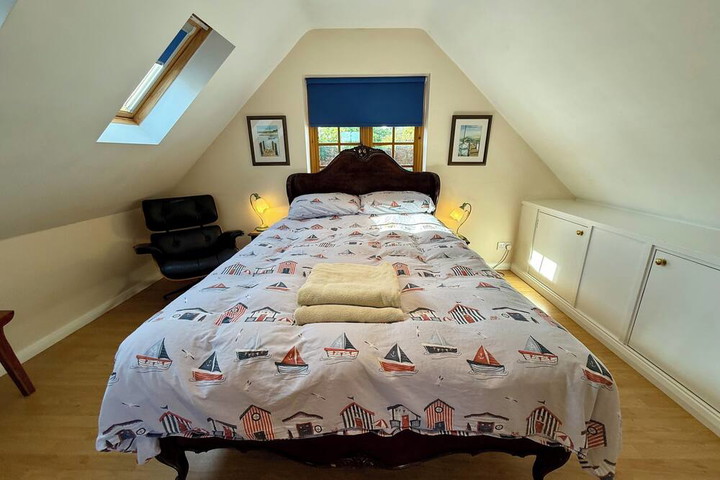 The Loft Retreat - Coastal Escape In The Heart Of Meads - Eastbourne