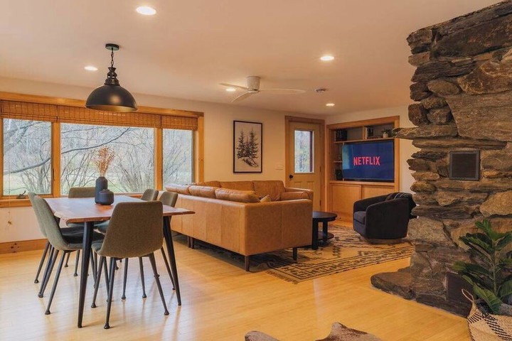 Brookside Cabin + Hot Tub | Woodstock & Killington - Woodstock, VT