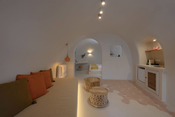 35m² Junior Cave Suite With Terrace, Kitchenette By Elements Suites - Santorini