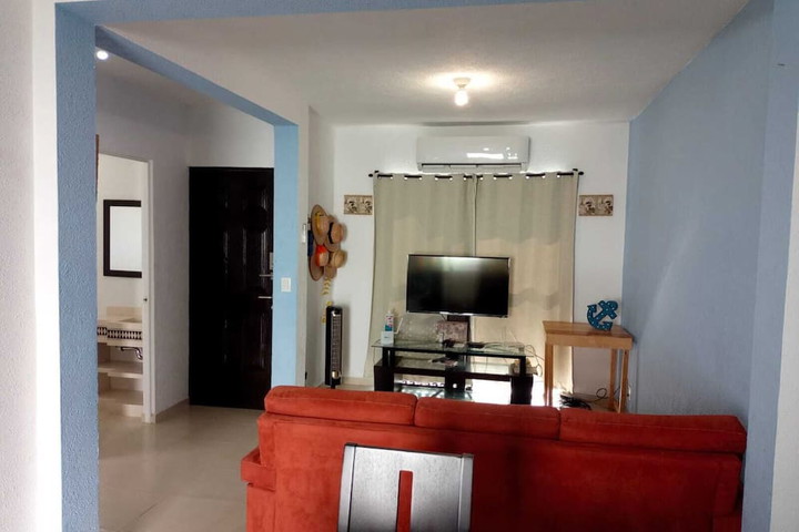 A Home With A Family-friendly Atmosphere, Close To The Beach, Shops, And The Airport. - 아카풀코