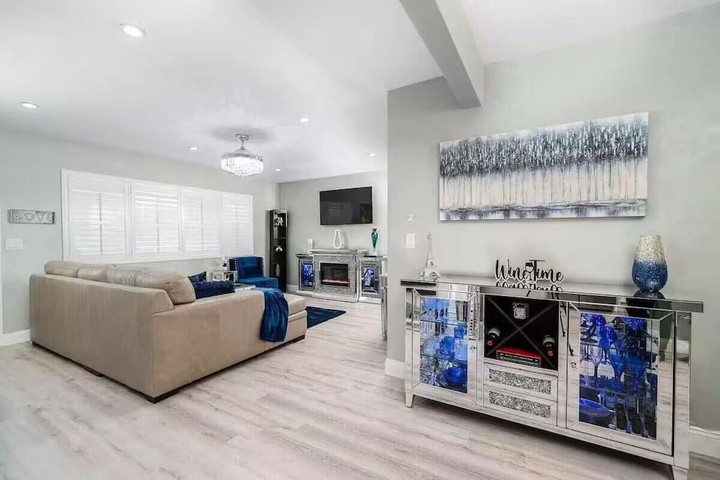 Melrose Pet-friendly 3br. Feel Like Royalty - 비스타