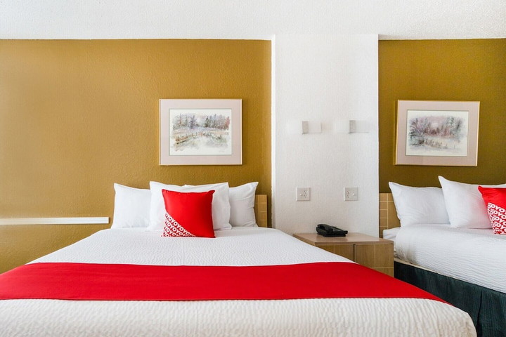 2 Queen Bed| Non Smoking - Wichita Falls, TX