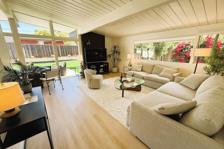 Modern Palo Alto Home -Perfect For Midterm Stay - Los Altos, CA