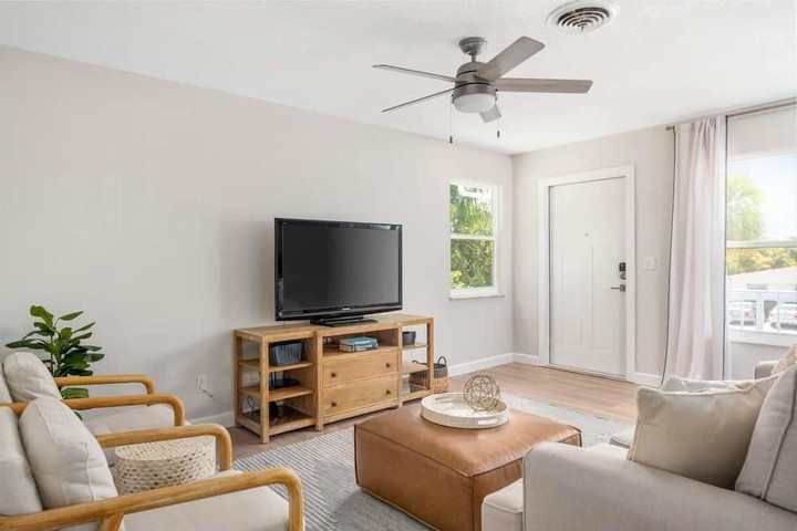 Palmetto Place | Beach, Pool & Walkable Dining - Vero Beach, FL
