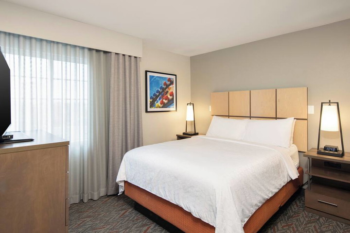 Experience Studio Suite-style | 1 Queen Bed | Pool - Anaheim