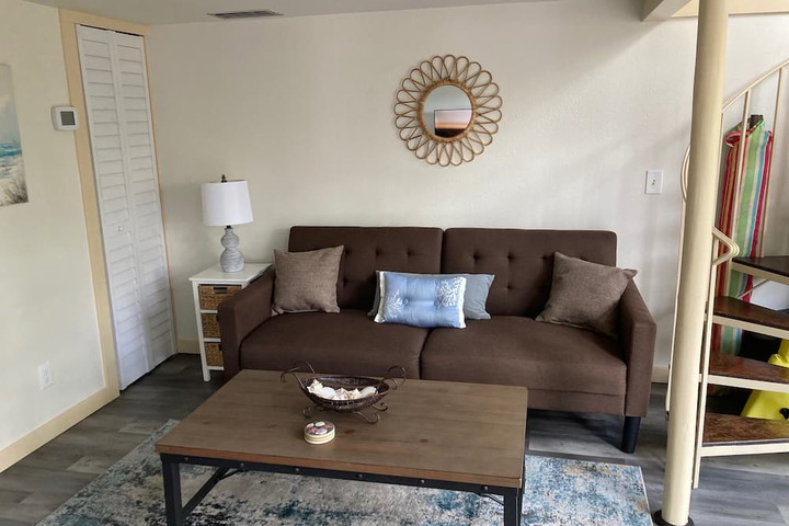1-bedroom Loft Bungalow, Boat Dock, Pool, Crystal River Access - Crystal River, FL