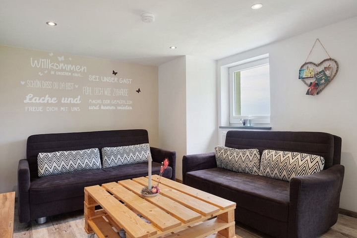 Ferienwohnung Zwergenschlössle Mit Privatem Garten Und Wi-fi - Breitnau