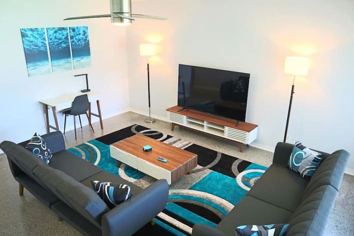 Unforgettable Vacation Home! Walk To Deerfield Beach, Restaurants & Shops - Boca Raton, FL