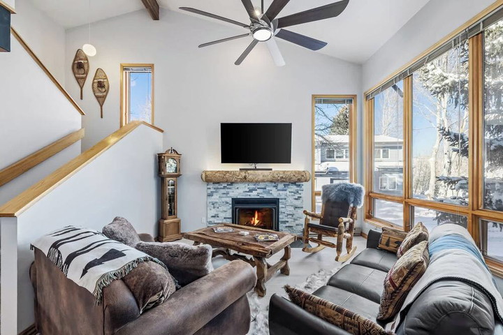 Trail Ridge Retreat  Sleeps 8 - Edwards, CO