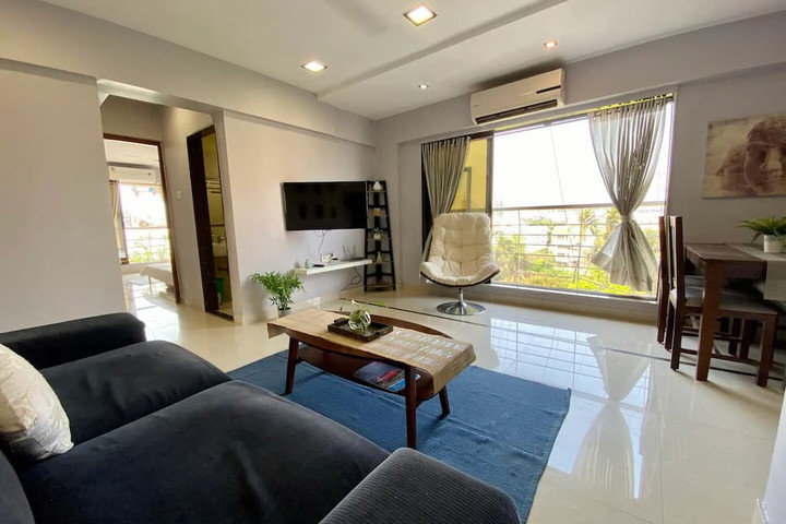 2 Bhk Condo Balcony Sea View Bandra - Mumbai