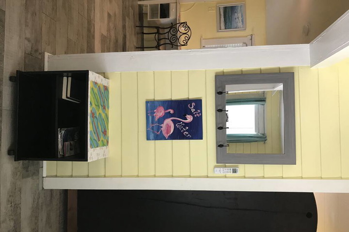 Cozy Beach House 1 Bedroom - Treasure Island, FL