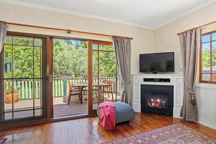 Family And Pet Friendly Leura Cottage 5 Guests, Walk To Village, Outdoor Deck - Katoomba