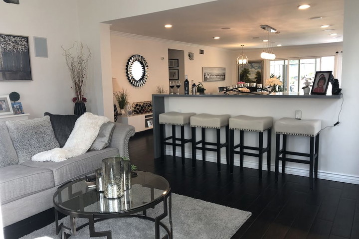 Resort Style House Centrally Located W/ Zen Backyard And Putting Green - Miramar - San Diego