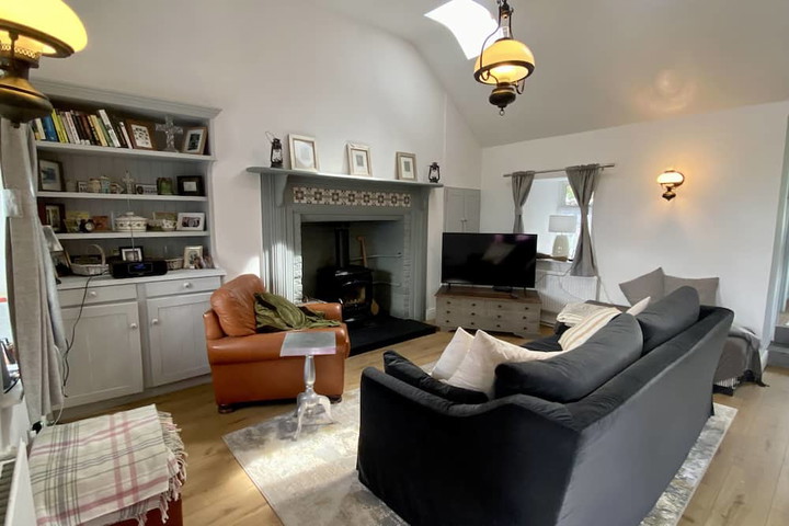 Thatch Cottage In Galway Bay Nestled On The Burren Along The Wild Atlantic Way - Galway