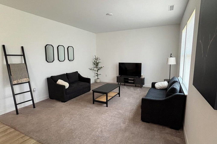 New Home In The Countryside Of Indy! - Greenfield, IN