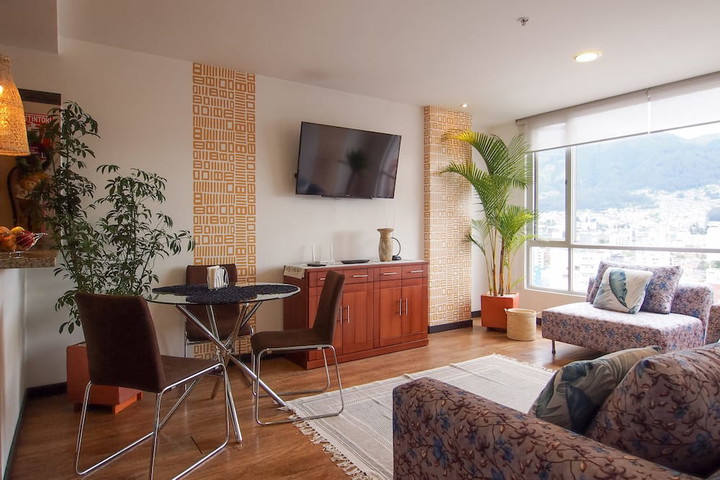 2-bedroom Suite In Quito, 2 Blocks From The Swiss Hotel. Safe And Quiet Location - Quito