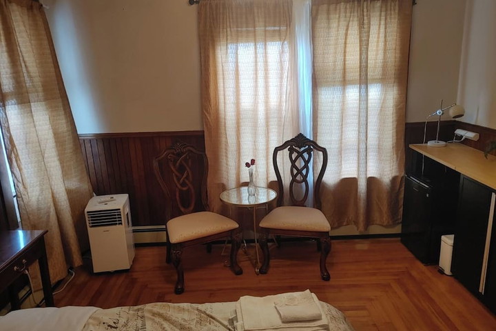 Delux Room At Nigam's Sweet Home, Saint John, Nb. -