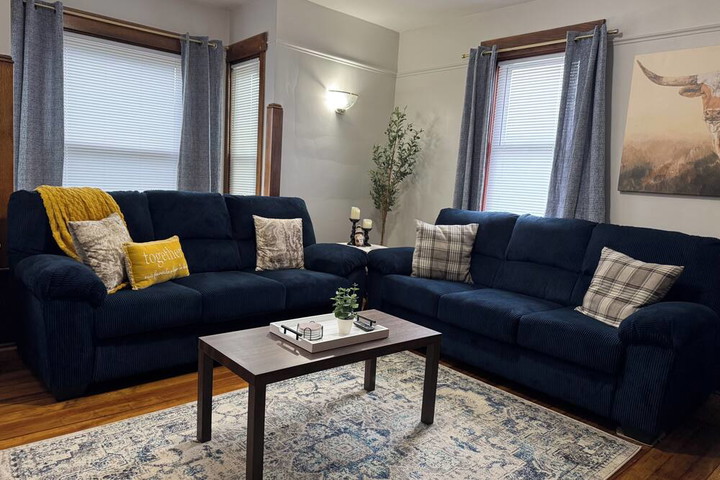 Lex On Main  Cozy 2br  2 King Beds  Outdoor Grill  Mid-ohio & Snow Trails - Crestline, OH
