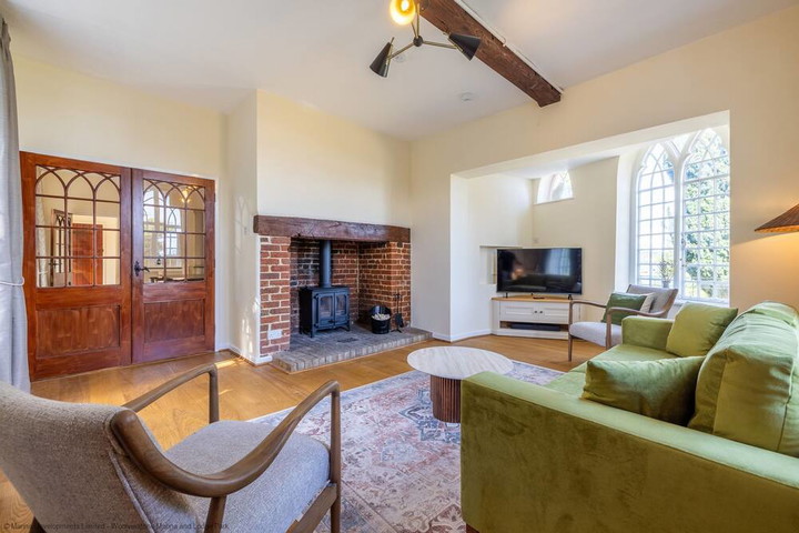 The Cat House - Sleeps 7 Guests  In 4 Bedrooms - Ipswich