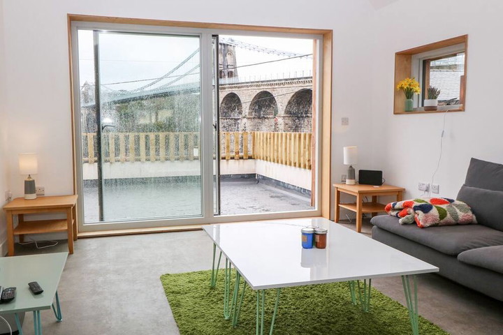 Ty Chwarel, Pet Friendly, With Hot Tub In Menai Bridge - Bangor, UK