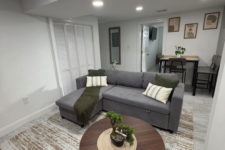 Luxury 3br  Free Parking  10 Min To Logan - Short Beach, MA