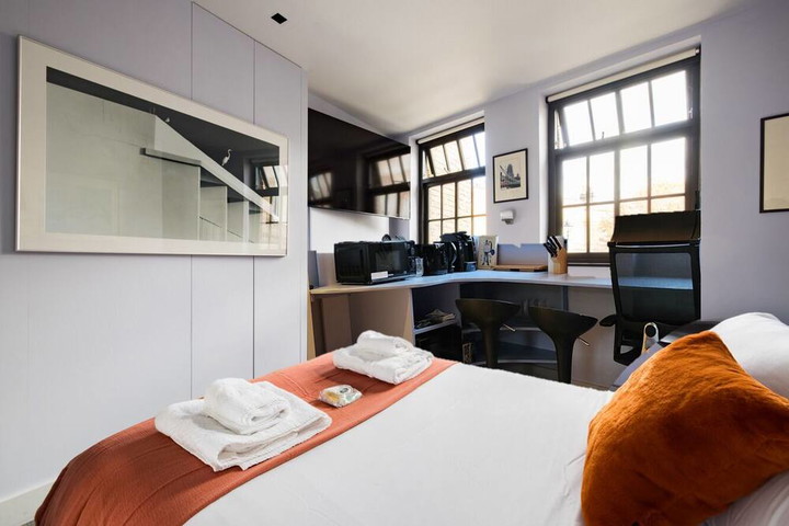 Cute Studio With Strong Air Con Breakfast Bar Kitchenette In Kennington - Londen