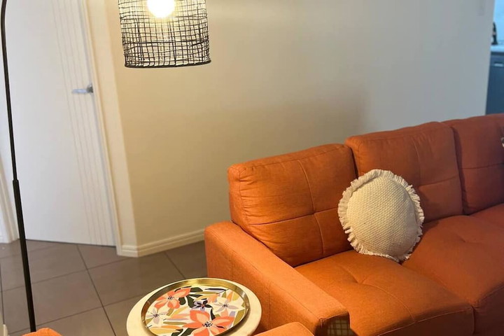 Lux In Bundy! - Wifi, A/c, Netflix/disney+. You Home Away From Home! - Bundaberg Central