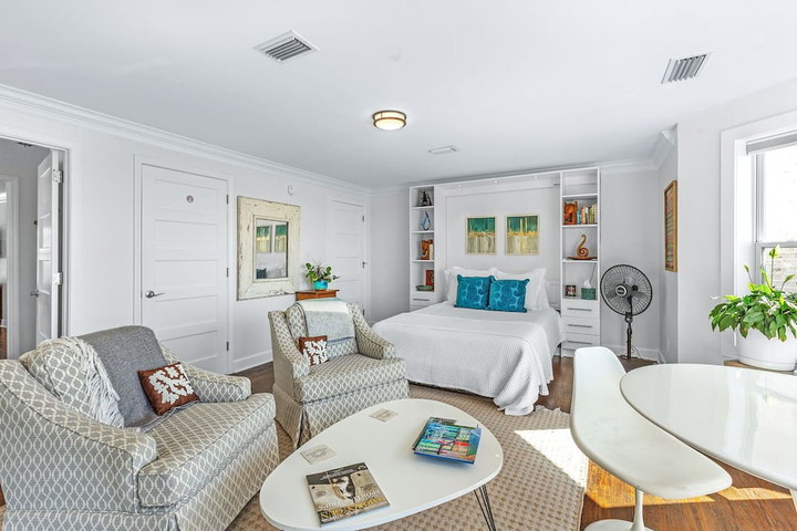 Satsuma Suite At Jubilee Suites Bed & Breakfast. 2q/1b Overlooking Mobile Bay - Fairhope, AL