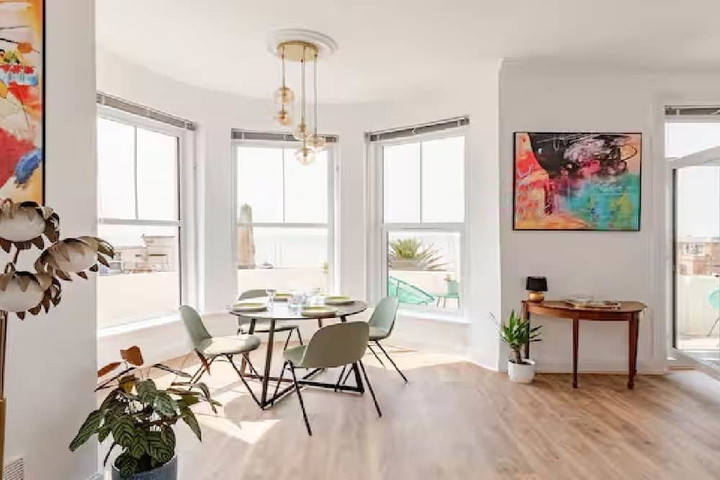 Stunning Beachfront Apartment - Bexhill