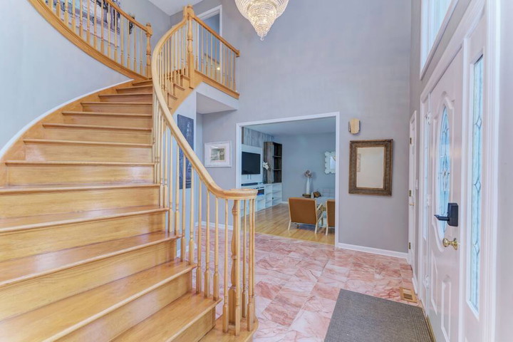 Spacious 6 Br Villa, Birthday, Events, Sleeps 20 - Elgin, IL