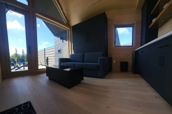 Jolie Vie Wellness Retreat - Water Tiny Home #4 - New Brunswick