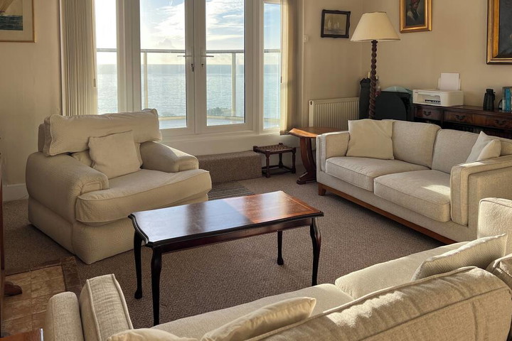 Penthouse Balcony Apartment With Panoramic Sea Views - Folkestone