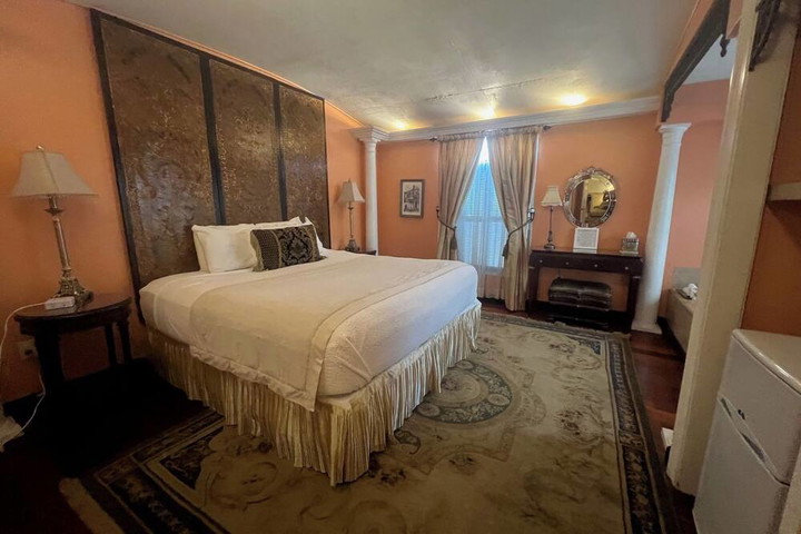 The Orleans Suite W/ King Bed - Hammond, LA