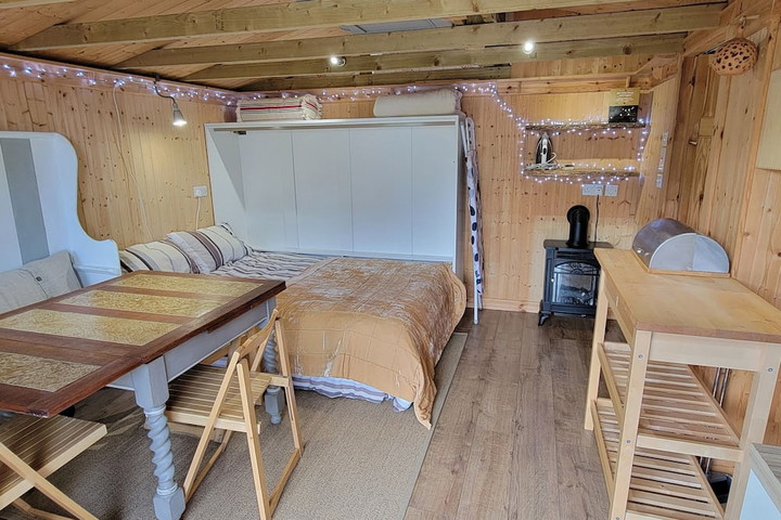 Luxury Glamping Dome And Lodge On The Iom Tt Course, Hillberry Grandstand. - Isle of Man