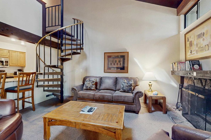 Quintessential Heavenly Basecamp At Lakeland Village With Amazing Amenities - South Lake Tahoe, CA