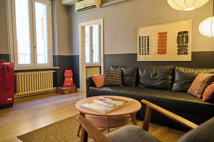 Simona's Place. The Center Of Modena Cin It036023c2v4ed6tf5 Cir 036023-at-00032 - Modena
