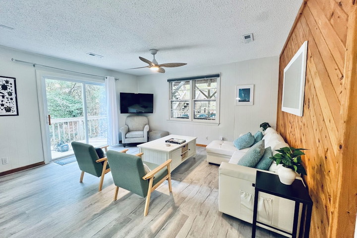 Pets, Pool & Spa - Tranquil Treetop Family Home - Southern Shores, NC