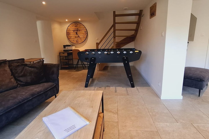 Chez Ellen, Gîte Spacieux De 9pers. Avec Jacuzzi - Bastogne