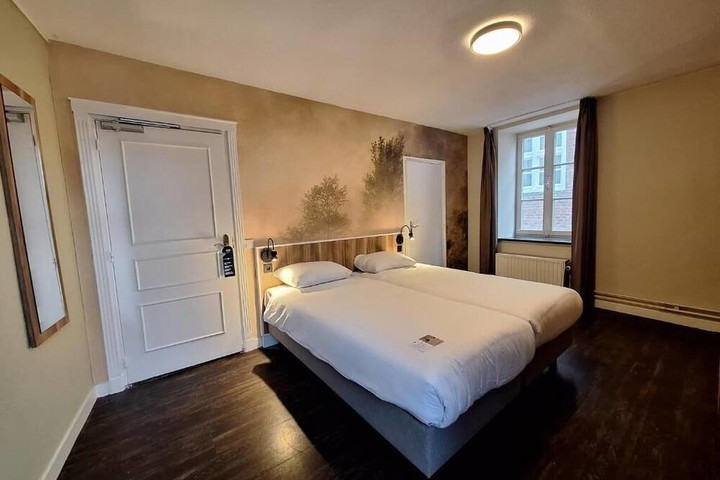 Stay In Thorns Historic Center  Charming Room In The Famous White Village - Roermond